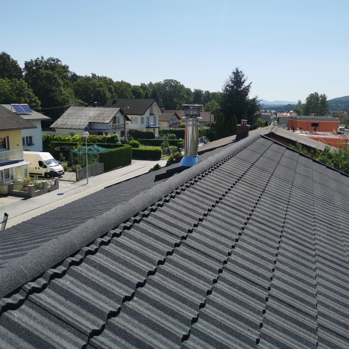 Referenčna streha: Enodružinska hiša, Slovenia - Krovstvo in kleparstvo ...