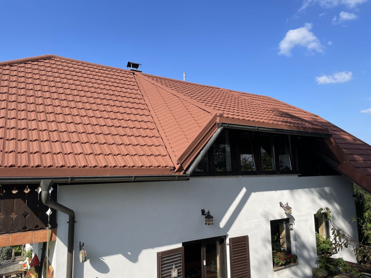 Referenčna streha: Enodružinska hiša, Slovenia - GRA-KRUP D.O.O. / OBEN ...