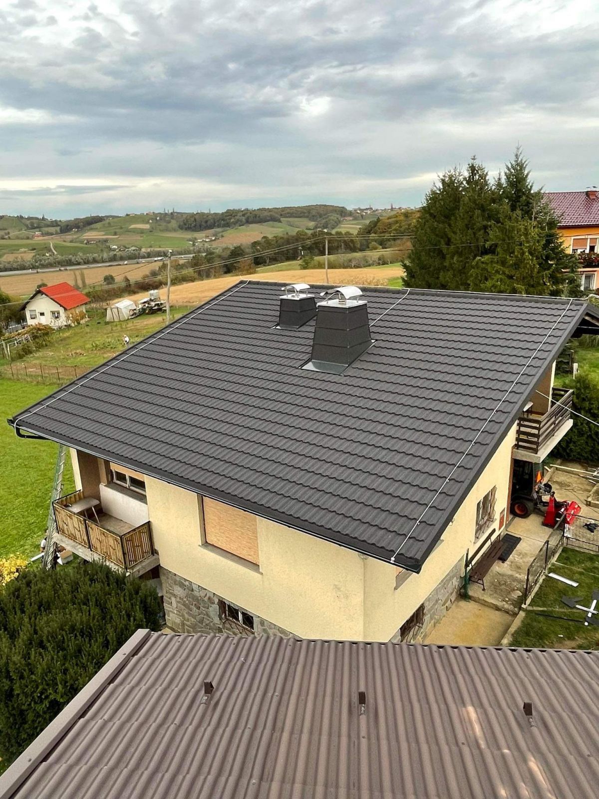 Referenčna streha: Enodružinska hiša, Slovenia - KROVSTVO,KLEPARSTVO IN ...