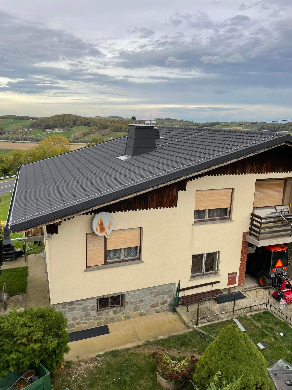 Referenčna streha: Enodružinska hiša, Slovenia - KROVSTVO,KLEPARSTVO IN ...