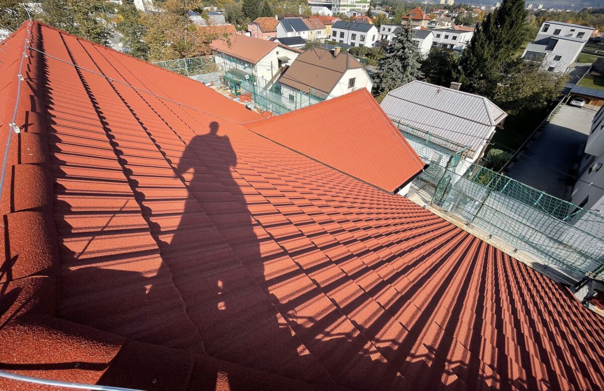 Referenčna streha: Izobraževalna ustanova, Slovenia - KROVSTVO ...